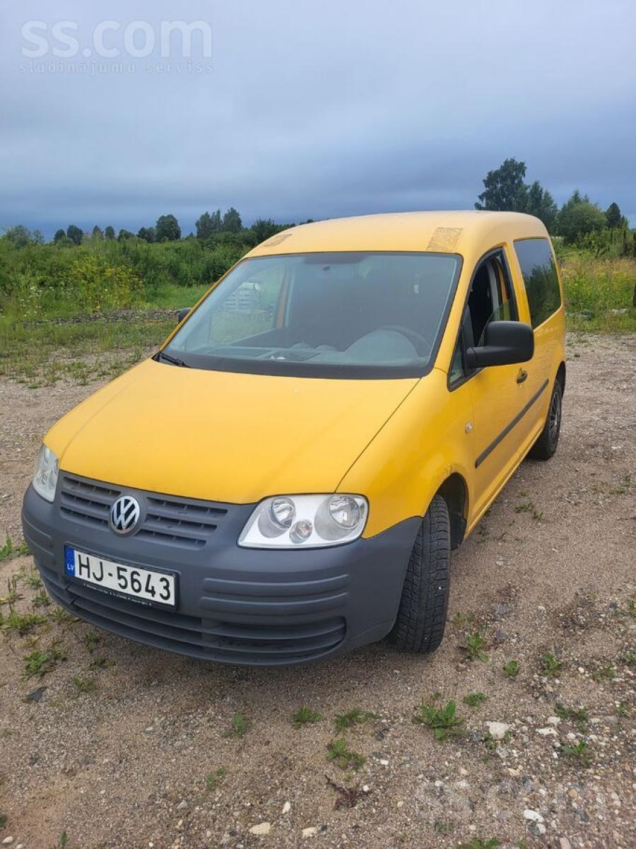 Yellow Volkswagen Caddy 2009 in Daugavpils, with an engine capacity of 2.00 L and mileage of 250 thousand km for 2200 €, photo 1 on AUTOMOTO.COM.LV