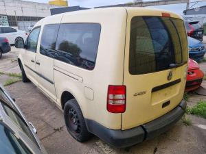 Dzeltens Volkswagen Caddy 2015 Kauņa, ar dzinēja tilpumu 2.00 L un nobraukumu 400 tūkst. km par 2600 €, foto 3 vietnē AUTOMOTO.COM.LV
