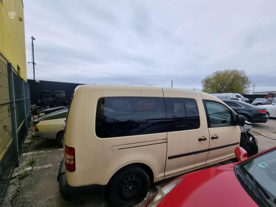 Dzeltens Volkswagen Caddy 2015 Kauņa, ar dzinēja tilpumu 2.00 L un nobraukumu 400 tūkst. km par 2600 €, foto 4 vietnē AUTOMOTO.COM.LV