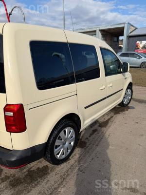 Dzeltens Volkswagen Caddy 2016 Rīga, ar dzinēja tilpumu 2.00 L un nobraukumu 286 tūkst. km par 7900 €, foto 6 vietnē AUTOMOTO.COM.LV