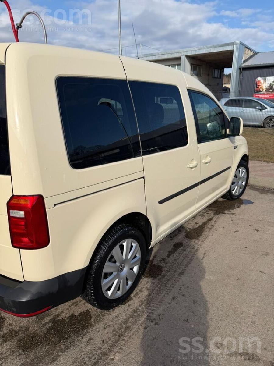 Dzeltens Volkswagen Caddy 2016 Rīga, ar dzinēja tilpumu 2.00 L un nobraukumu 286 tūkst. km par 7900 €, foto 6 vietnē AUTOMOTO.COM.LV