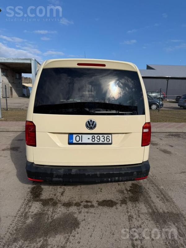 Yellow Volkswagen Caddy 2016 in Riga, with an engine capacity of 2.00 L and mileage of 286 thousand km for 7900 €, photo 6 on AUTOMOTO.COM.LV