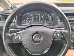 Dzeltens Volkswagen Caddy 2016 Viļņa, ar dzinēja tilpumu 2.00 L un nobraukumu 453 tūkst. km par 5500 €, foto 12 vietnē AUTOMOTO.COM.LV