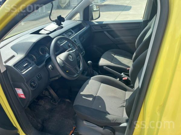 Dzeltens Volkswagen Caddy 2016 Bauska, ar dzinēja tilpumu 2.00 L un nobraukumu 320 tūkst. km par 3995 €, foto 4 vietnē AUTOMOTO.COM.LV