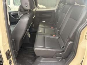 Dzeltens Volkswagen Caddy 2017 Viļņa, ar dzinēja tilpumu 2.00 L un nobraukumu 319 tūkst. km par 8500 €, foto 12 vietnē AUTOMOTO.COM.LV