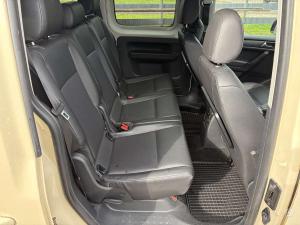 Dzeltens Volkswagen Caddy 2017 Viļņa, ar dzinēja tilpumu 2.00 L un nobraukumu 319 tūkst. km par 8500 €, foto 13 vietnē AUTOMOTO.COM.LV