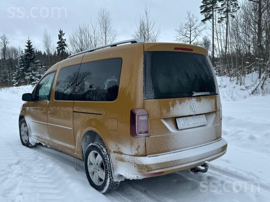 Yellow Volkswagen Caddy 2018 in Liepaja, with an engine capacity of 2.00 L and mileage of 276 thousand km for 16450 €, photo 8 on AUTOMOTO.COM.LV