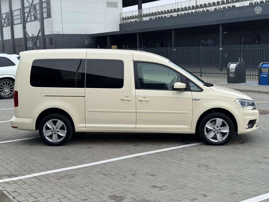 Yellow Volkswagen Caddy 2019 in Jonava, with an engine capacity of 2.00 L and mileage of 290 thousand km for 9850 €, photo 9 on AUTOMOTO.COM.LV