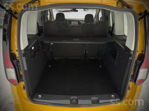 Yellow Volkswagen Caddy 2021 in Tukums, with an engine capacity of 2.00 L and mileage of 198 thousand km for 17990 €, photo 13 on AUTOMOTO.COM.LV