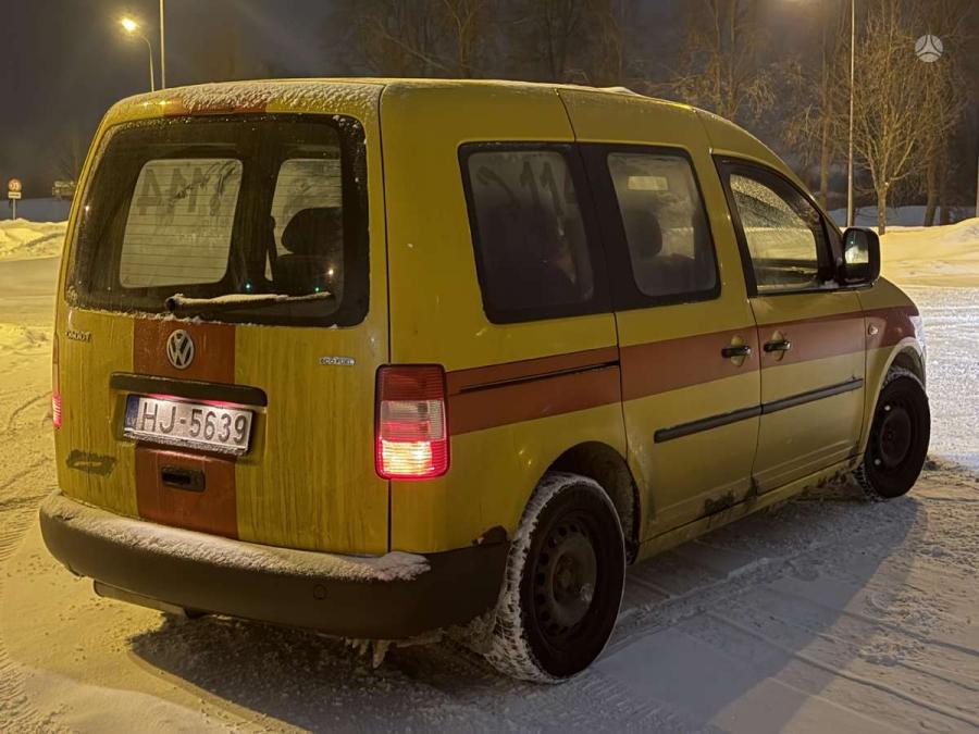 Yellow Volkswagen Caddy 2009 in Daugavpils, with an engine capacity of 1.98 L and mileage of 267 thousand km for 2100 €, photo 3 on AUTOMOTO.COM.LV