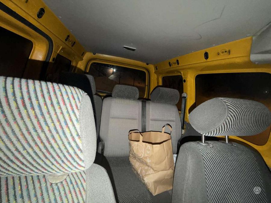 Yellow Volkswagen Caddy 2009 in Daugavpils, with an engine capacity of 1.98 L and mileage of 267 thousand km for 2100 €, photo 6 on AUTOMOTO.COM.LV