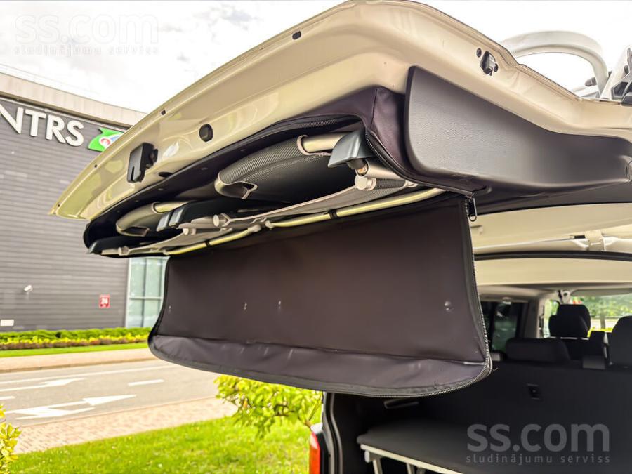Brown Volkswagen California 2016 in Jelgava, with an engine capacity of 2.00 L and mileage of 245 thousand km for 29800 €, photo 29 on AUTOMOTO.COM.LV
