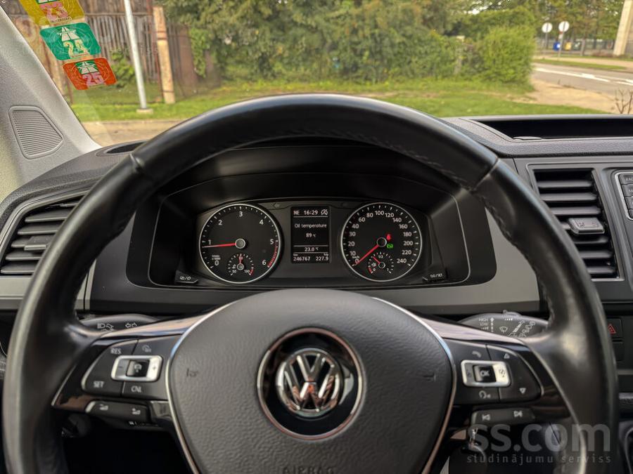 Brown Volkswagen California 2016 in Jelgava, with an engine capacity of 2.00 L and mileage of 245 thousand km for 29800 €, photo 34 on AUTOMOTO.COM.LV
