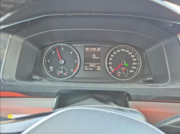 Grey Volkswagen California 2018 in Klaipeda, with an engine capacity of 1.97 L and mileage of 167 thousand km for 15100 €, photo 8 on AUTOMOTO.COM.LV