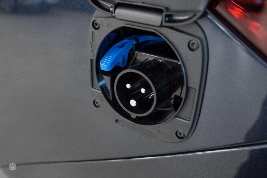 Balts Volkswagen California 2026 Viļņa, ar dzinēja tilpumu 2.00 L un nobraukumu 0 tūkst. km par 79000 €, foto 30 vietnē AUTOMOTO.COM.LV