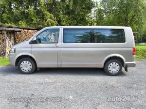 Smilšu krāsa Volkswagen Caravelle 2012 Tallina, ar dzinēja tilpumu 2.00 L un nobraukumu 283 tūkst. km par 13000 €, foto 3 vietnē AUTOMOTO.COM.LV