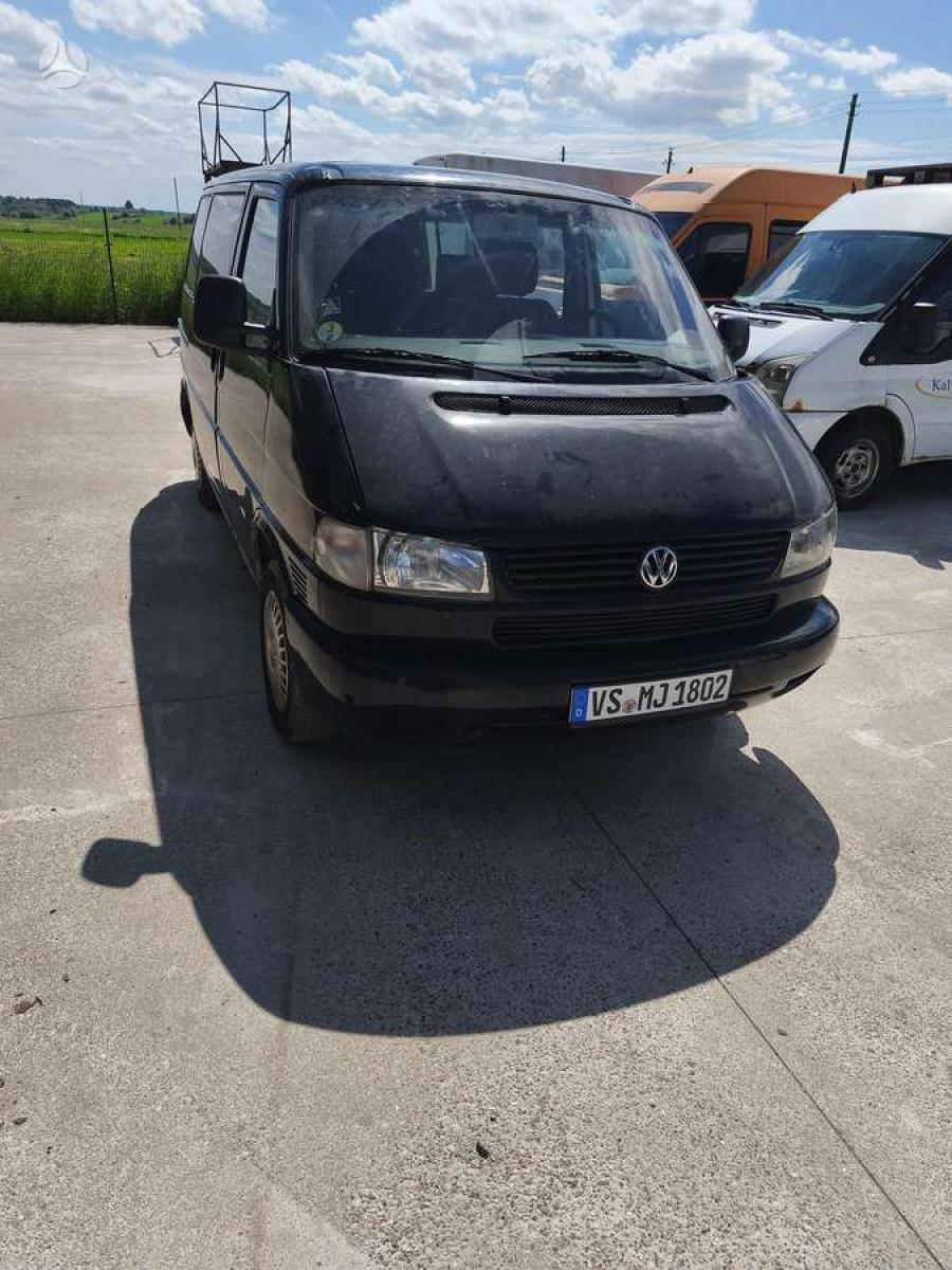 Melns Volkswagen Caravelle 2003 Kretinga, ar dzinēja tilpumu 2.50 L un nobraukumu 292 tūkst. km par 6500 €, foto 3 vietnē AUTOMOTO.COM.LV