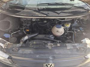 Melns Volkswagen Caravelle 2003 Kretinga, ar dzinēja tilpumu 2.50 L un nobraukumu 292 tūkst. km par 6500 €, foto 8 vietnē AUTOMOTO.COM.LV
