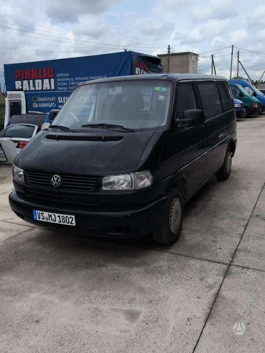 Melns Volkswagen Caravelle 2003 Kretinga, ar dzinēja tilpumu 2.50 L un nobraukumu 292 tūkst. km par 6500 €, foto 14 vietnē AUTOMOTO.COM.LV