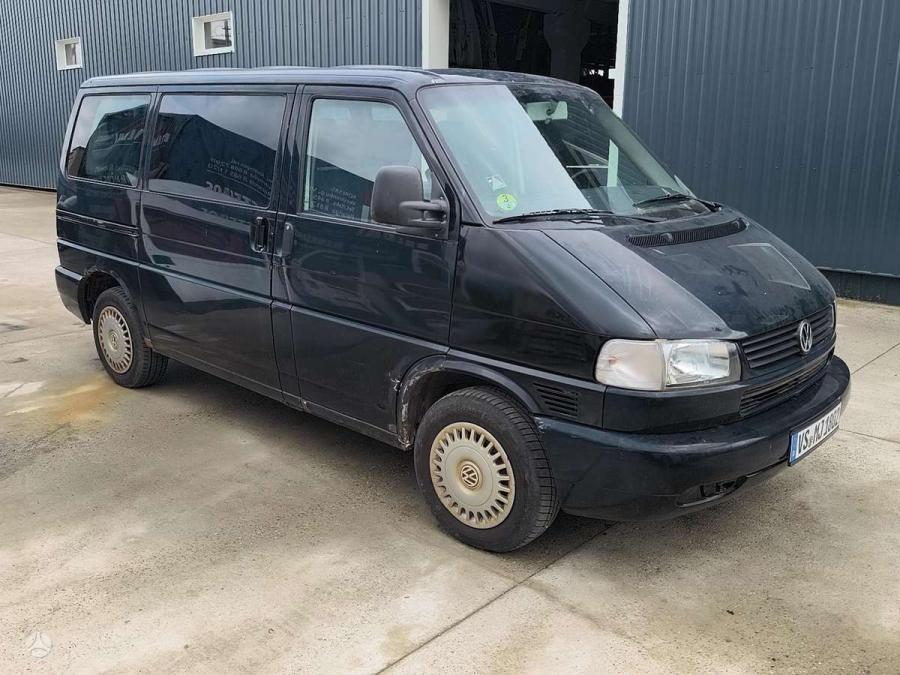 Melns Volkswagen Caravelle 2003 Kretinga, ar dzinēja tilpumu 2.50 L un nobraukumu 292 tūkst. km par 6500 €, foto 15 vietnē AUTOMOTO.COM.LV
