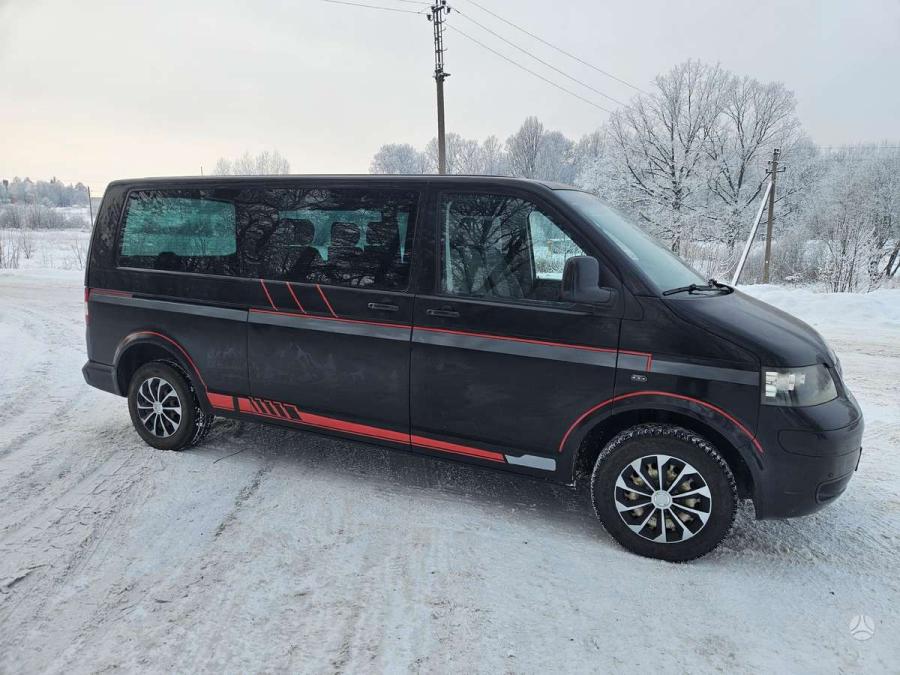 Melns Volkswagen Caravelle 2005 Kaišiadorys, ar dzinēja tilpumu 2.50 L un nobraukumu 300 tūkst. km par 5300 €, foto 4 vietnē AUTOMOTO.COM.LV