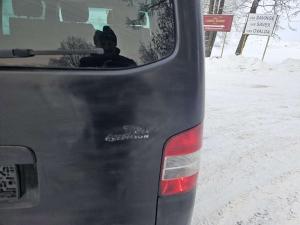 Melns Volkswagen Caravelle 2005 Kaišiadorys, ar dzinēja tilpumu 2.50 L un nobraukumu 300 tūkst. km par 5300 €, foto 6 vietnē AUTOMOTO.COM.LV