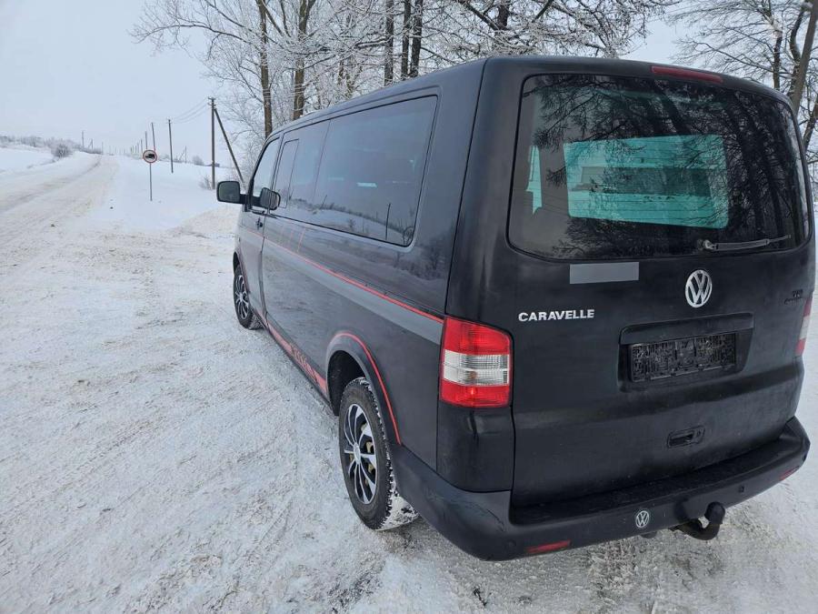 Melns Volkswagen Caravelle 2005 Kaišiadorys, ar dzinēja tilpumu 2.50 L un nobraukumu 300 tūkst. km par 5300 €, foto 9 vietnē AUTOMOTO.COM.LV