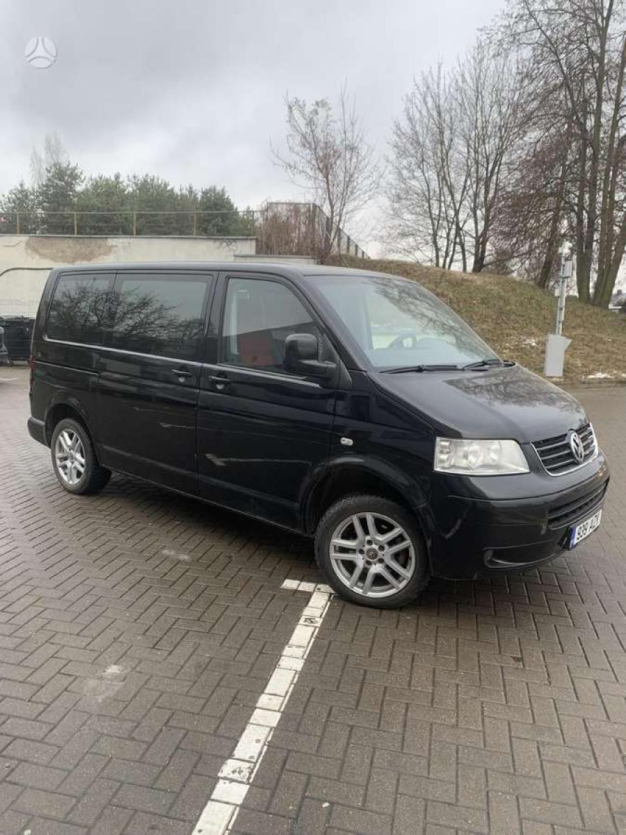 Melns Volkswagen Caravelle 2005 Viļņa, ar dzinēja tilpumu 2.50 L un nobraukumu 328 tūkst. km par 5600 €, foto 1 vietnē AUTOMOTO.COM.LV