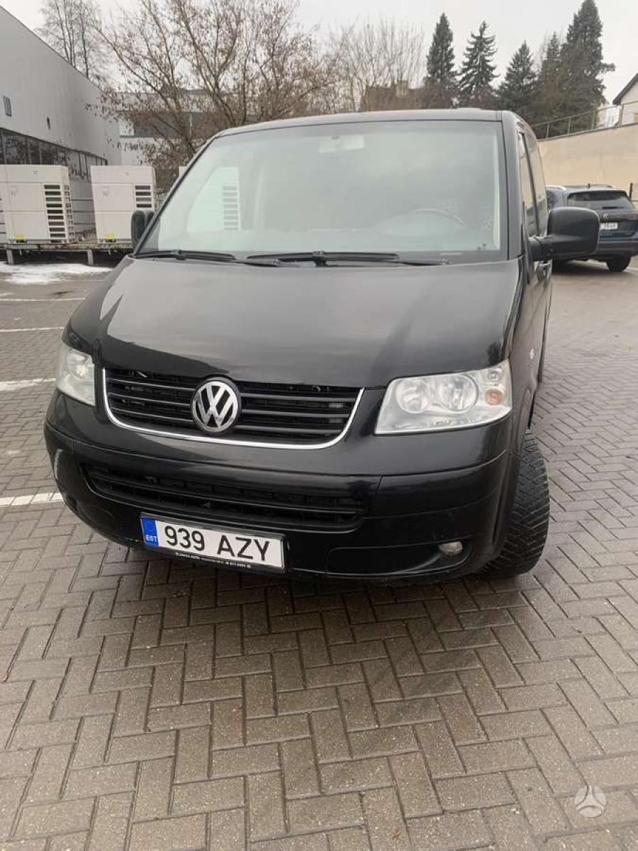 Melns Volkswagen Caravelle 2005 Viļņa, ar dzinēja tilpumu 2.50 L un nobraukumu 328 tūkst. km par 5600 €, foto 3 vietnē AUTOMOTO.COM.LV
