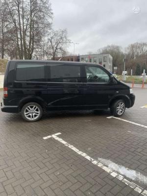 Melns Volkswagen Caravelle 2005 Viļņa, ar dzinēja tilpumu 2.50 L un nobraukumu 328 tūkst. km par 5600 €, foto 6 vietnē AUTOMOTO.COM.LV