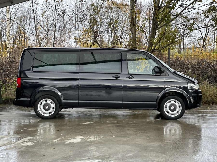 Melns Volkswagen Caravelle 2012 Viļņa, ar dzinēja tilpumu 1.97 L un nobraukumu 262 tūkst. km par 6000 €, foto 8 vietnē AUTOMOTO.COM.LV