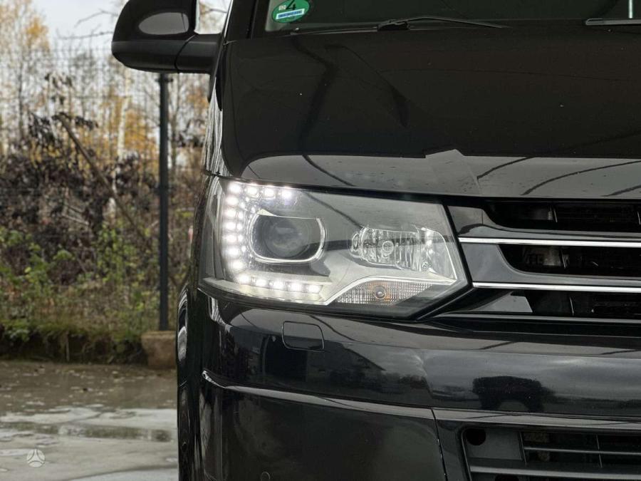 Melns Volkswagen Caravelle 2012 Viļņa, ar dzinēja tilpumu 1.97 L un nobraukumu 262 tūkst. km par 6000 €, foto 11 vietnē AUTOMOTO.COM.LV