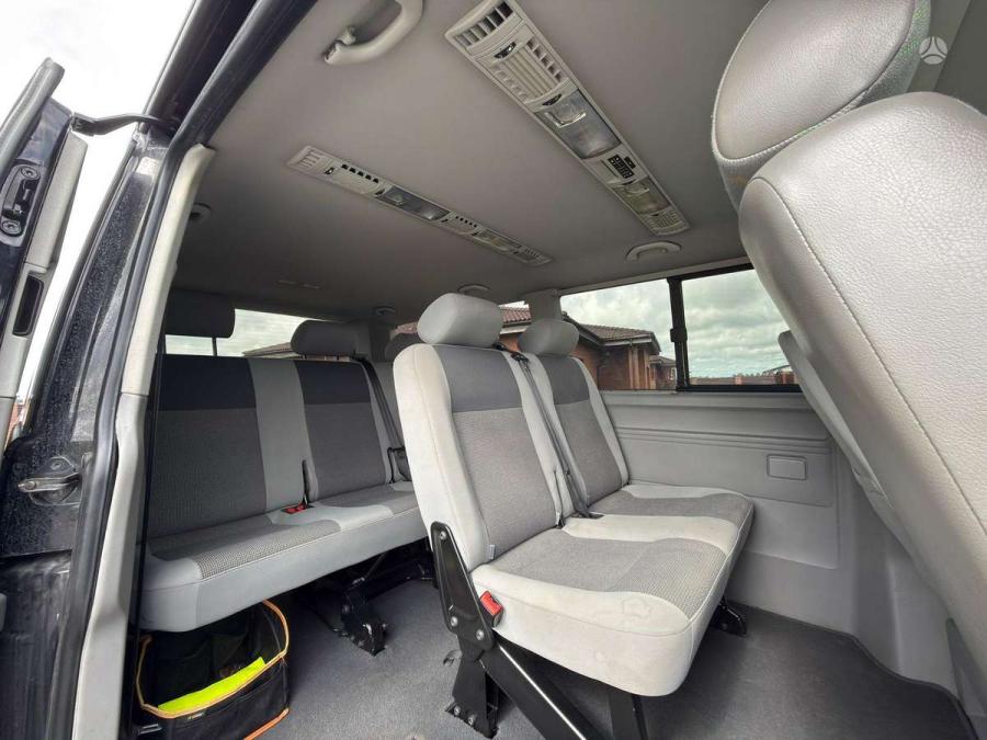 Melns Volkswagen Caravelle 2014 Klaipėda, ar dzinēja tilpumu 1.97 L un nobraukumu 250 tūkst. km par 14500 €, foto 6 vietnē AUTOMOTO.COM.LV
