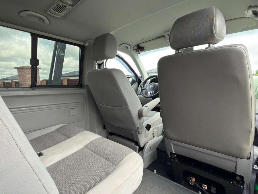 Melns Volkswagen Caravelle 2014 Klaipėda, ar dzinēja tilpumu 1.97 L un nobraukumu 250 tūkst. km par 14500 €, foto 8 vietnē AUTOMOTO.COM.LV