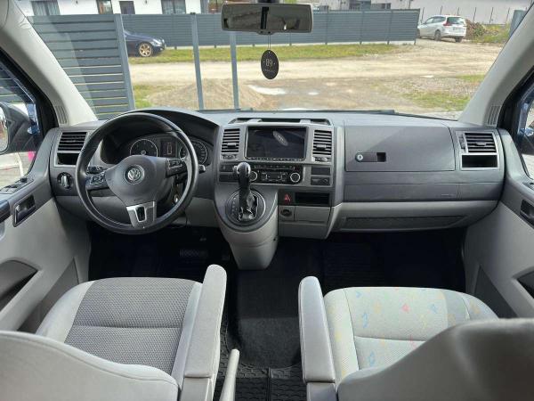 Melns Volkswagen Caravelle 2014 Klaipėda, ar dzinēja tilpumu 1.97 L un nobraukumu 250 tūkst. km par 14500 €, foto 9 vietnē AUTOMOTO.COM.LV