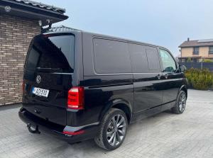 Black Volkswagen Caravelle 2016 in Klaipeda, with an engine capacity of 2.00 L and mileage of 290 thousand km for 17999 €, photo 2 on AUTOMOTO.COM.LV