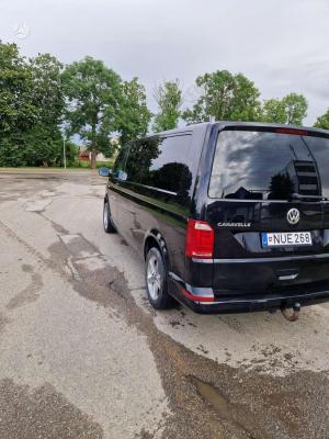 Melns Volkswagen Caravelle 2016 Šakiai, ar dzinēja tilpumu 2.00 L un nobraukumu 288 tūkst. km par 16999 €, foto 6 vietnē AUTOMOTO.COM.LV