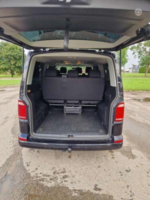 Melns Volkswagen Caravelle 2016 Šakiai, ar dzinēja tilpumu 2.00 L un nobraukumu 288 tūkst. km par 16999 €, foto 9 vietnē AUTOMOTO.COM.LV