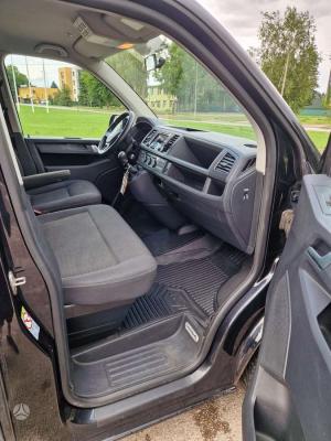 Melns Volkswagen Caravelle 2016 Šakiai, ar dzinēja tilpumu 2.00 L un nobraukumu 288 tūkst. km par 16999 €, foto 12 vietnē AUTOMOTO.COM.LV