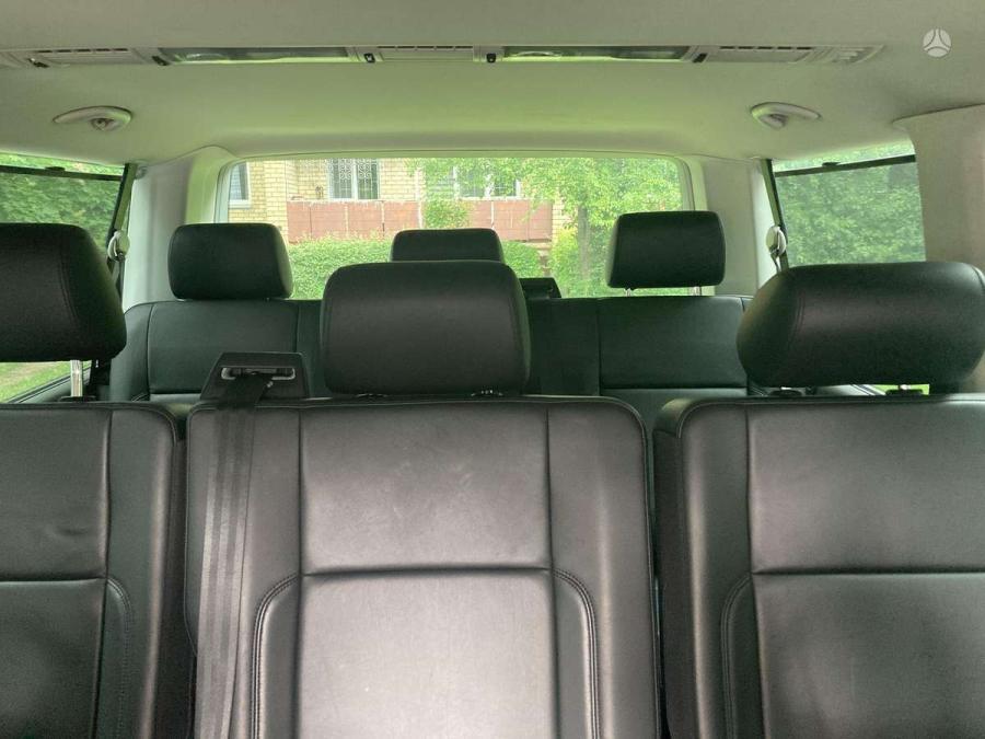 Melns Volkswagen Caravelle 2017 Kauņa, ar dzinēja tilpumu 2.00 L un nobraukumu 212 tūkst. km par 20000 €, foto 11 vietnē AUTOMOTO.COM.LV