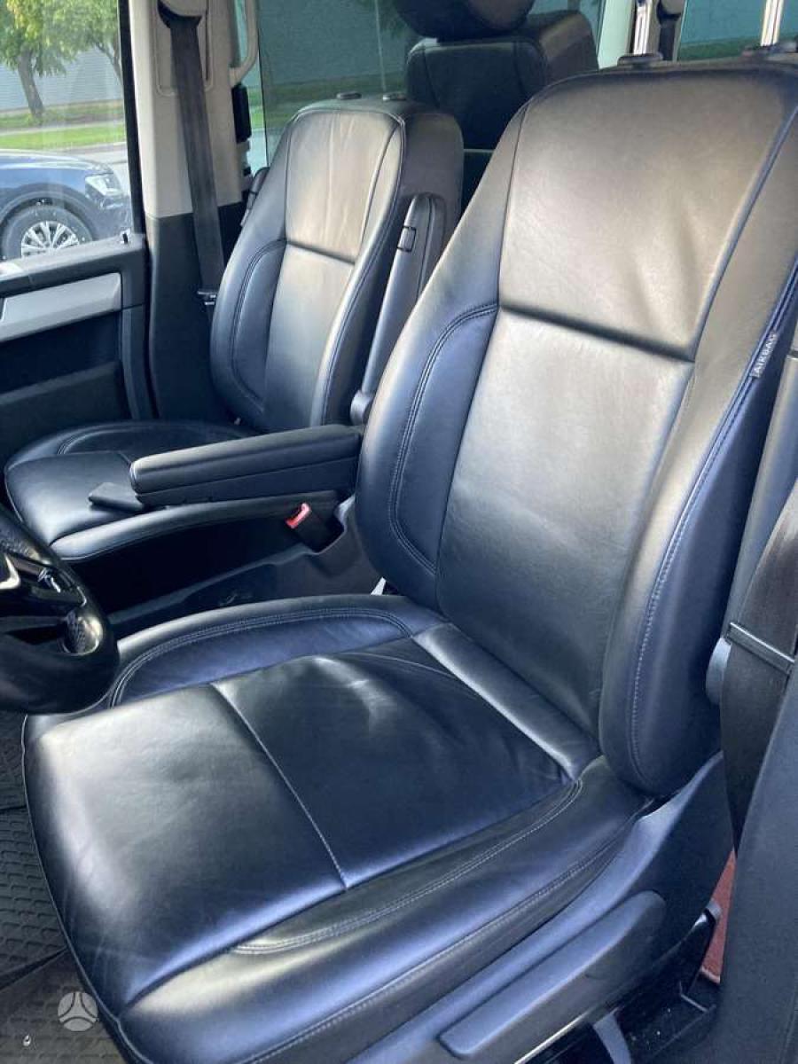 Melns Volkswagen Caravelle 2017 Kauņa, ar dzinēja tilpumu 2.00 L un nobraukumu 212 tūkst. km par 20000 €, foto 12 vietnē AUTOMOTO.COM.LV