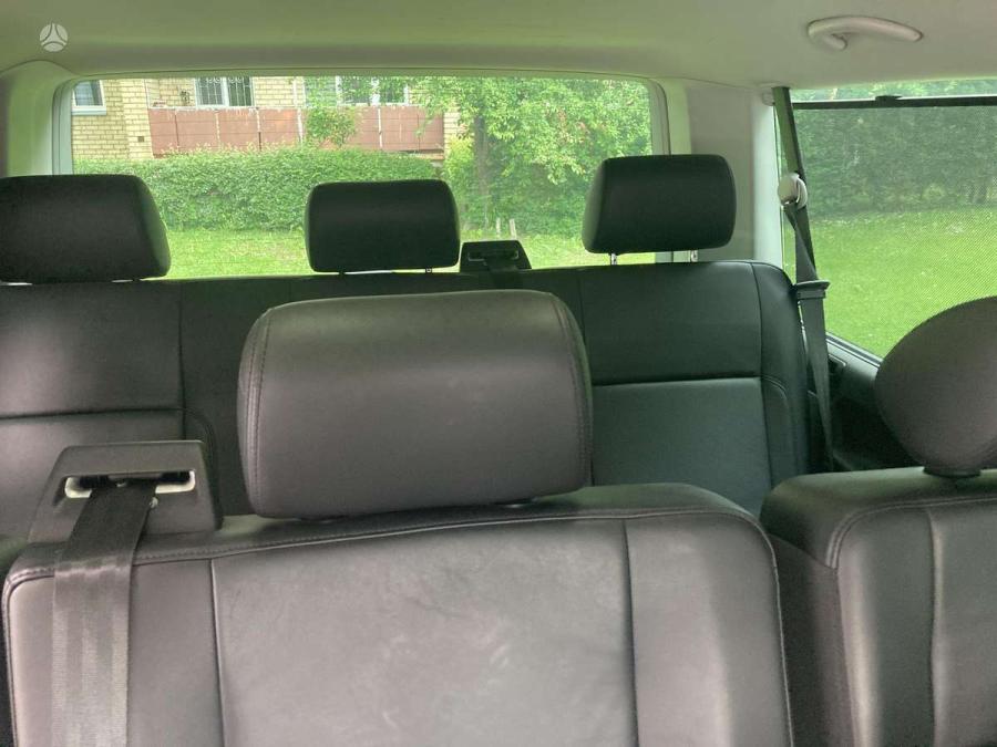 Melns Volkswagen Caravelle 2017 Kauņa, ar dzinēja tilpumu 2.00 L un nobraukumu 212 tūkst. km par 20000 €, foto 13 vietnē AUTOMOTO.COM.LV