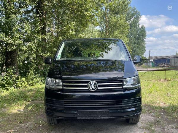 Black Volkswagen Caravelle 2018 in Kaunas, with an engine capacity of 2.00 L and mileage of 326 thousand km for 14950 €, photo 8 on AUTOMOTO.COM.LV
