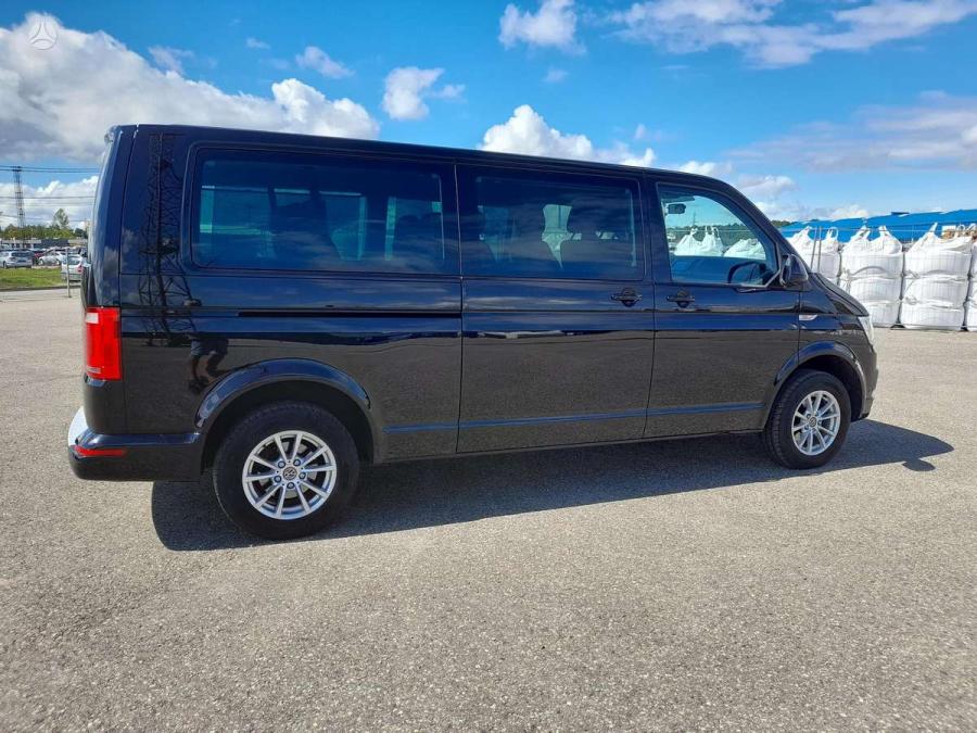 Black Volkswagen Caravelle 2018 in Kaunas, with an engine capacity of 2.00 L and mileage of 328 thousand km for 18800 €, photo 10 on AUTOMOTO.COM.LV