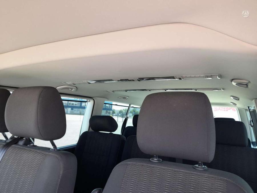 Black Volkswagen Caravelle 2018 in Kaunas, with an engine capacity of 2.00 L and mileage of 328 thousand km for 18800 €, photo 15 on AUTOMOTO.COM.LV