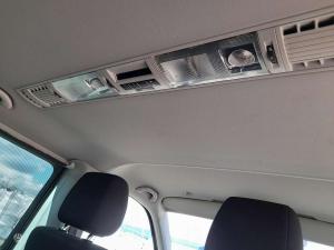 Black Volkswagen Caravelle 2018 in Kaunas, with an engine capacity of 2.00 L and mileage of 328 thousand km for 18800 €, photo 20 on AUTOMOTO.COM.LV