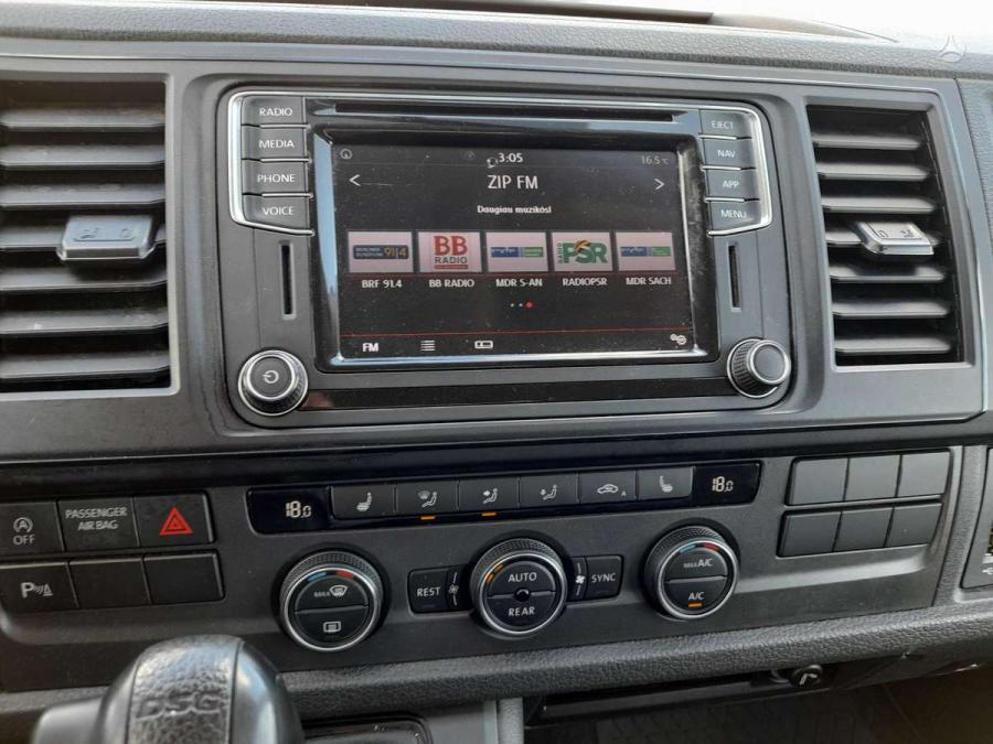 Black Volkswagen Caravelle 2018 in Kaunas, with an engine capacity of 2.00 L and mileage of 328 thousand km for 18800 €, photo 24 on AUTOMOTO.COM.LV