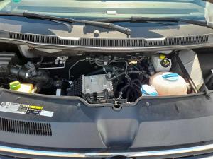 Black Volkswagen Caravelle 2018 in Kaunas, with an engine capacity of 2.00 L and mileage of 328 thousand km for 18800 €, photo 29 on AUTOMOTO.COM.LV