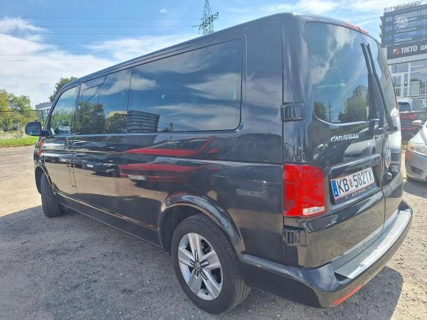 Melns Volkswagen Caravelle 2021 Viļņa, ar dzinēja tilpumu 2.00 L un nobraukumu 270 tūkst. km par 26000 €, foto 7 vietnē AUTOMOTO.COM.LV