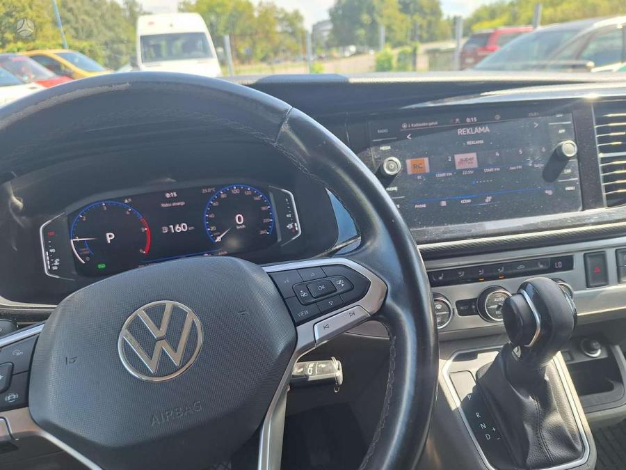Black Volkswagen Caravelle 2021 in Vilnius, with an engine capacity of 2.00 L and mileage of 270 thousand km for 26000 €, photo 14 on AUTOMOTO.COM.LV
